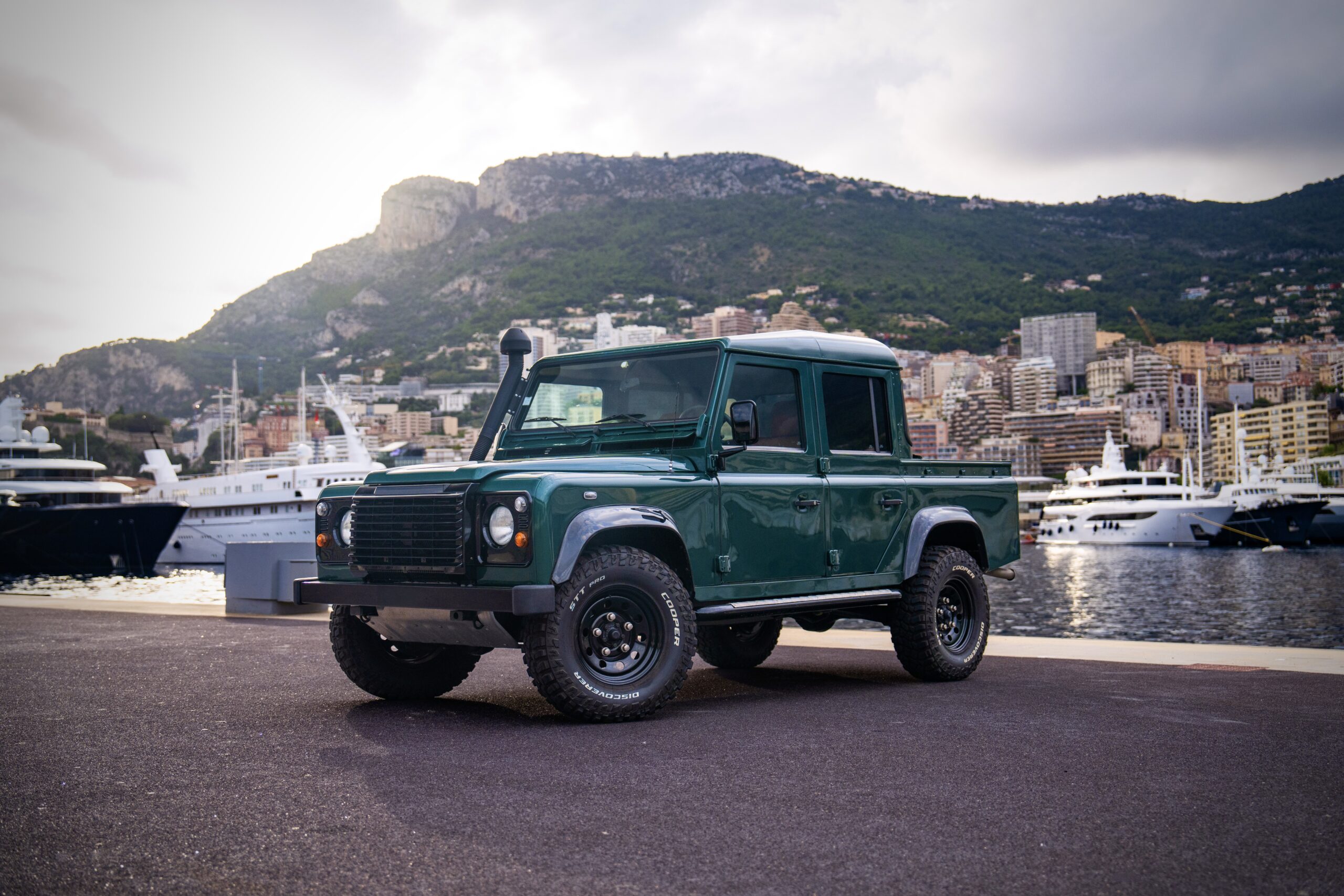 LAND ROVER DEFENDER "PICK UP" 1OF1 – HPA Motors